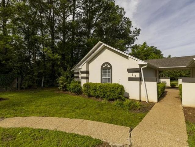 54 Humphrey Ln, Columbus, MS 39701