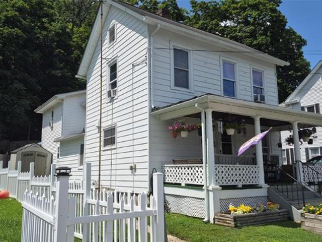 54 Hudson St, Port Jervis, NY 12771