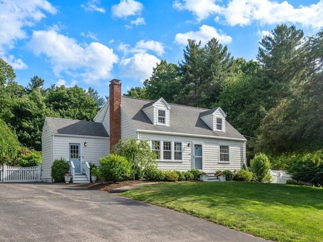 54 Jarr Brook Rd, Holliston, MA 01746