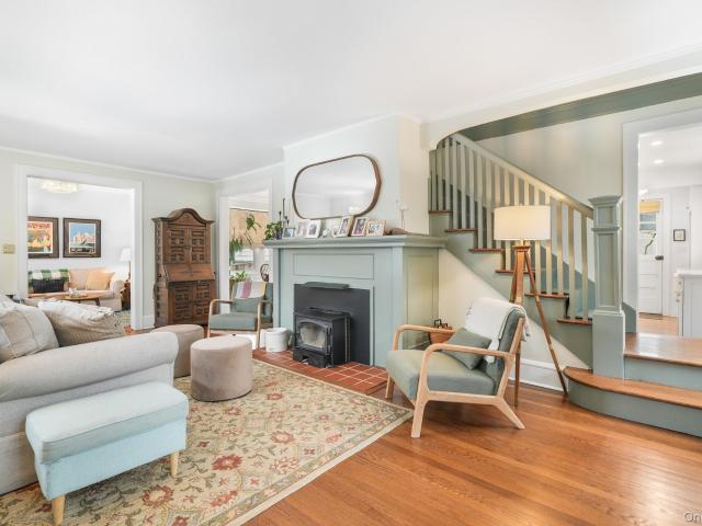 54 Lakeview Avenue