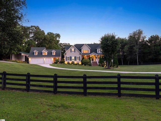 54 Laurenville Ln, Simpsonville, SC 29680