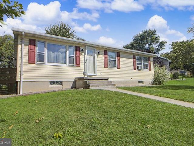 54 Lion Dr, Hanover, PA 17331