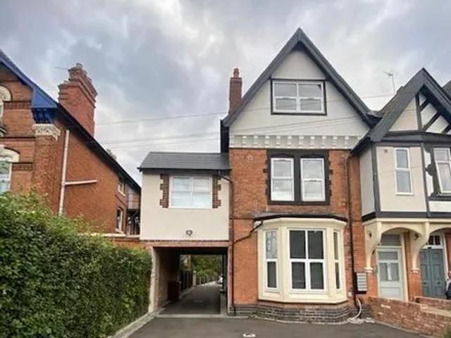 54 Lode Lane, Elmdon Heath, B91 2AW, United Kingdom | 2 bed apartment for rent #140399168 | Rentberry