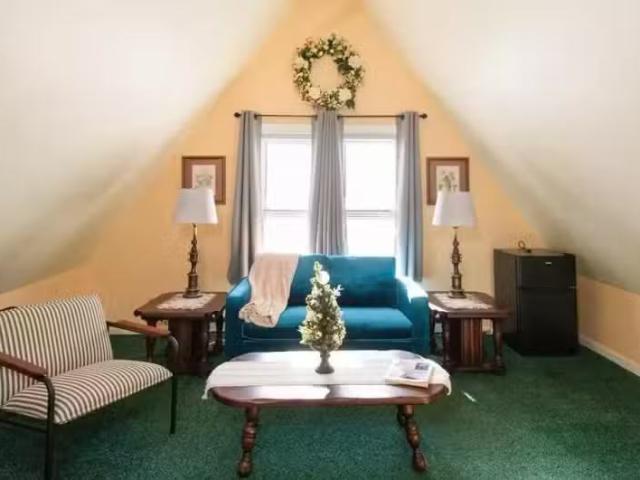 54 Malbone Rd #1, Newport, RI 02840 MLS 1382659