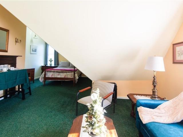 54 Malbone Road 1