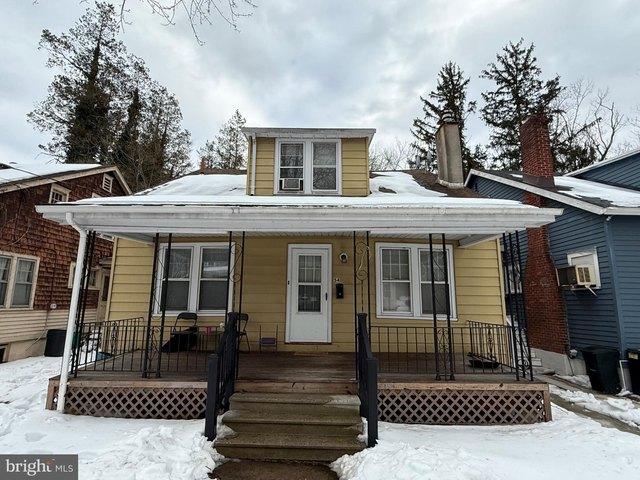 54 Maple Ave, Trenton, NJ 08618