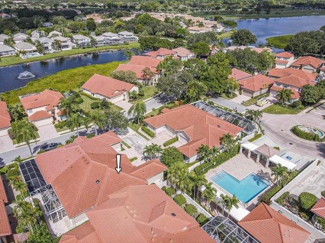 54 Monterey Pointe Dr, Palm Beach Gardens, FL 33418
