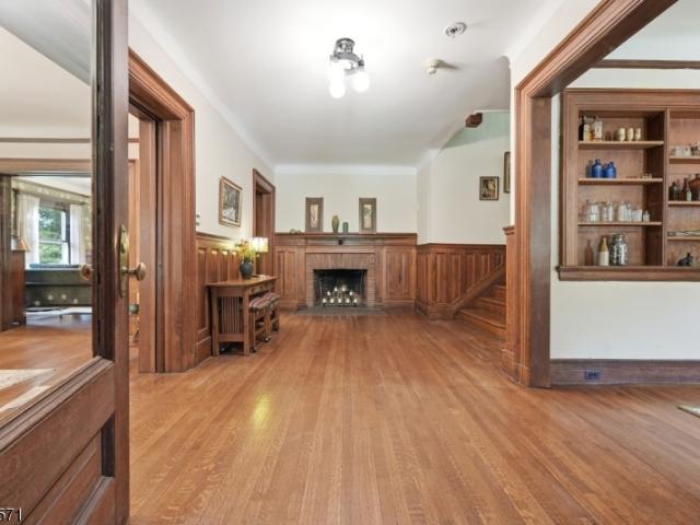54 Myrtle Ave