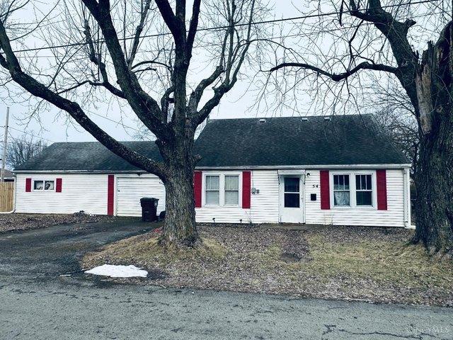 54 N Center St, Sabina, OH 45169