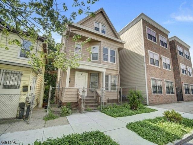 54 N 4th St, Paterson, NJ 07522