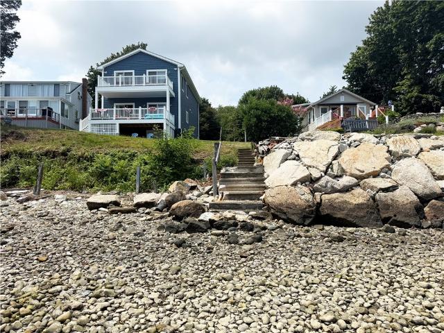 54 Narragansett Boulevard