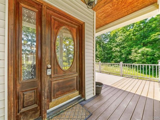 54 Neversink Dr, Port Jervis, NY 12771