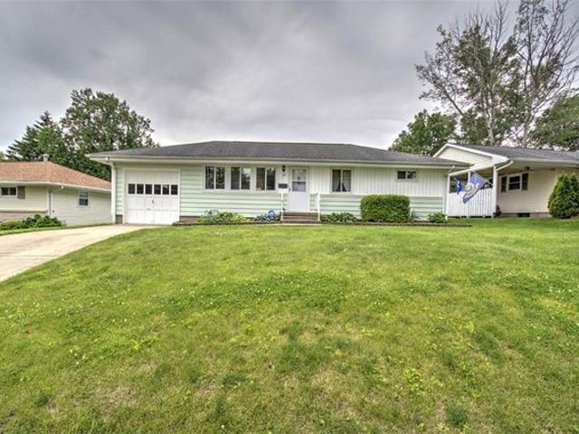 54 Ohio Dr, Decatur, IL 62526