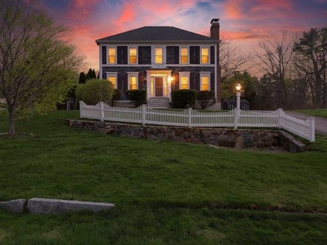 54 Old Merrill St, Amesbury, MA 01913