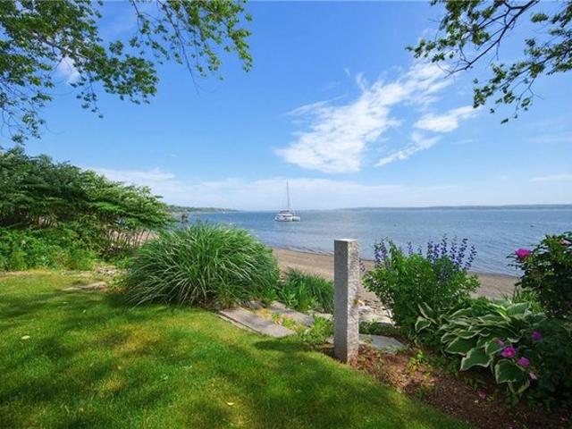 54 Oliver Hazard Perry Rd, Portsmouth, RI 02871