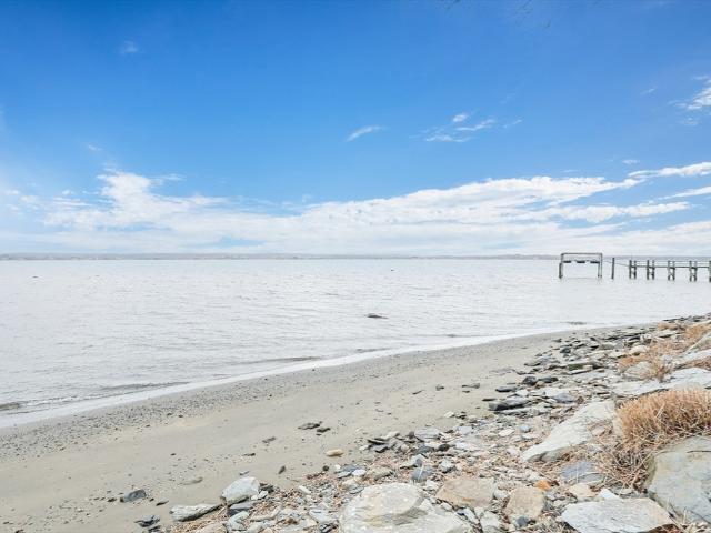 54 Oliver Hazard Perry Rd, Portsmouth, RI 02871 | MLS #73503