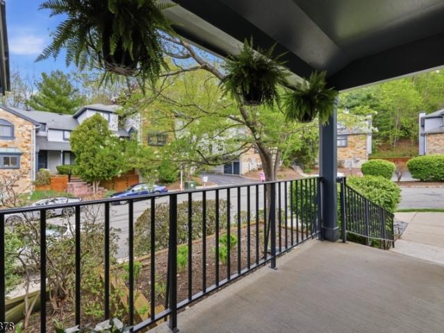 54 Overlook Dr