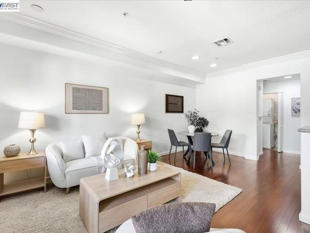54 Parc Place Dr, Milpitas, CA 95035