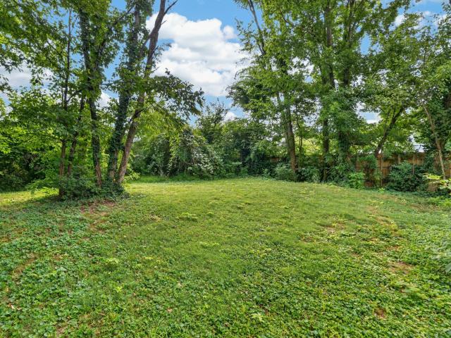 54 Robin Rd