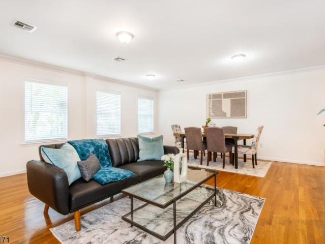 54 S Maple Ave # D