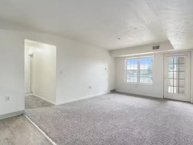 54 Springview Drive 204 54 Springview Drive