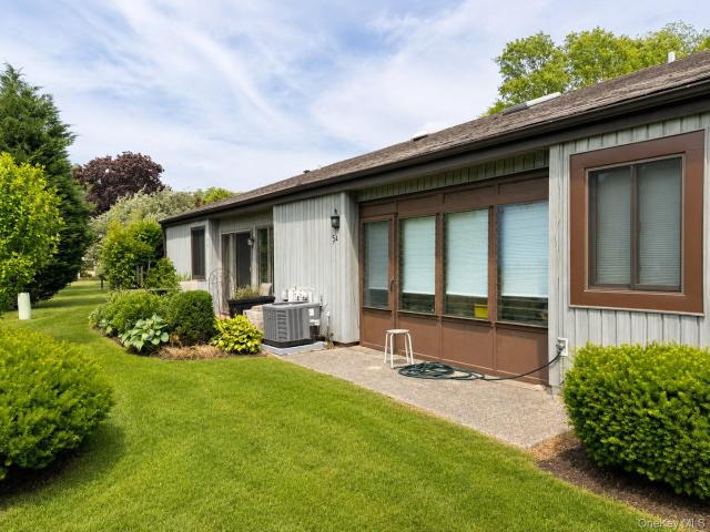 54 Strathmore Gate Drive