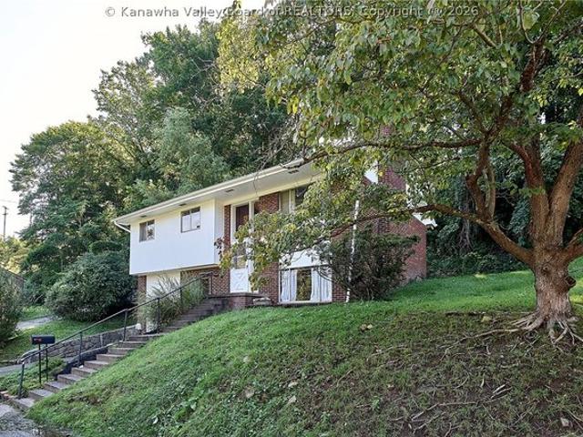54 Sunset Dr, Charleston, WV 25301