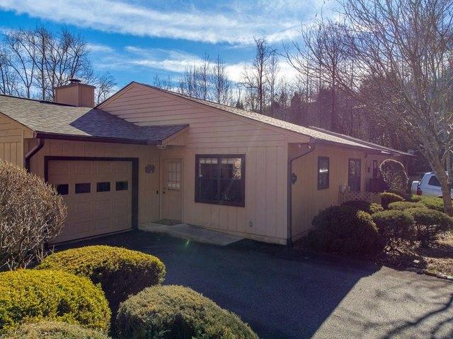 54A Longbow Ln, Franklin, NC 28734