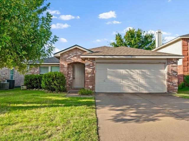 5504 Camarillo Dr, Fort Worth, TX 76244