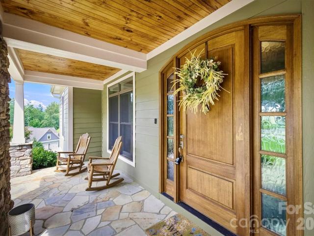 5504 Cedar Cove Way