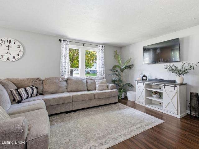 5504 Gaskin Ct
