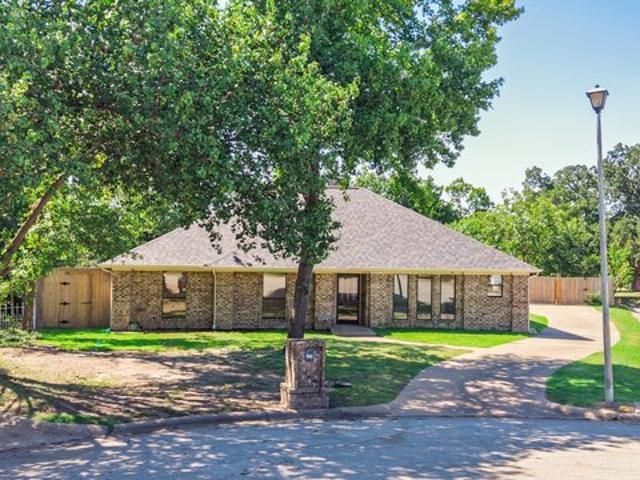 5504 Glenlivet Pl, Greenville, TX 75402