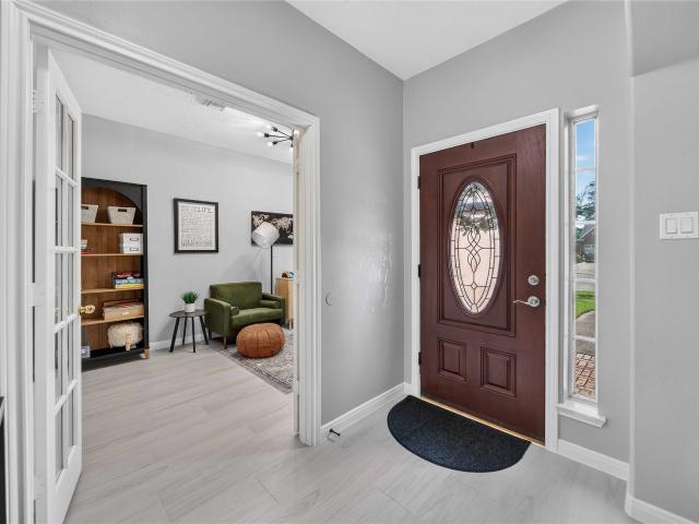 5504 Park Thicket Lane