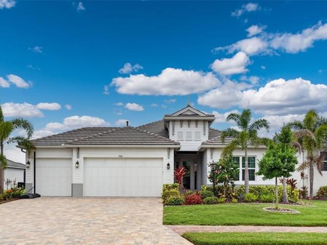 5504 Title Row Dr, Bradenton, FL 34210