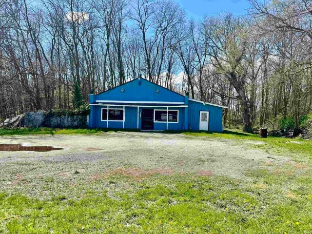 55057 Mayflower Rd, South Bend, IN 46628 | MLS #202530 | Compass
