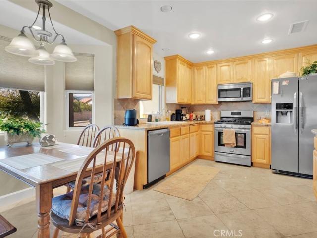 5505 N Alto