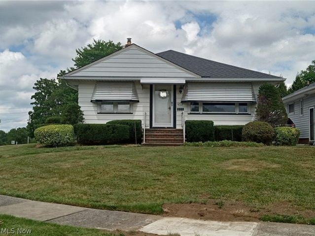 5505 Cumberland Dr, Garfield Heights, OH 44125