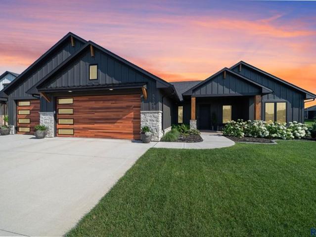 5505 E Canter Ridge Cir, Sioux Falls, SD 57110