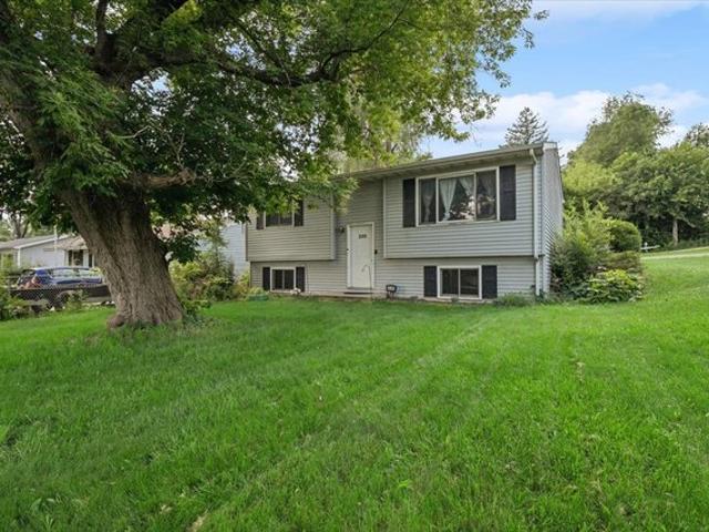 5505 Lucina Ave, Mchenry, IL 60050