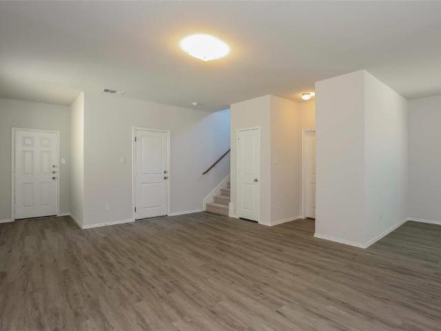 5505 Shore Point Trail
