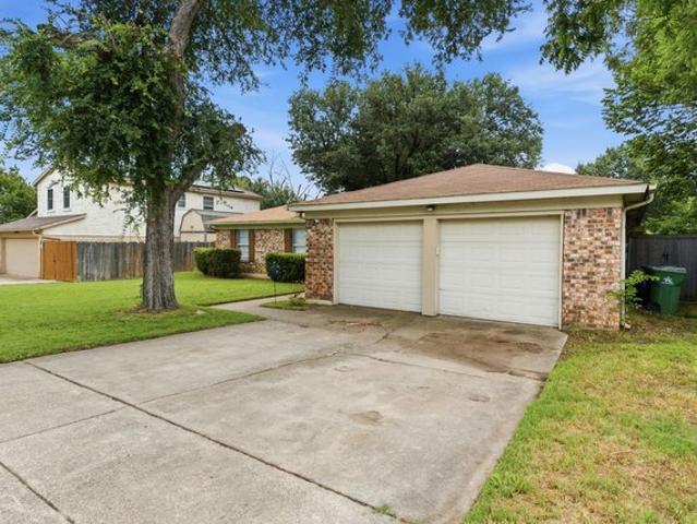5506 Grantmont Dr, Arlington, TX 76016