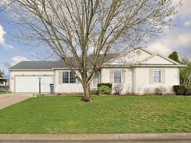55078 Andrew Ln, Osceola, IN 46561