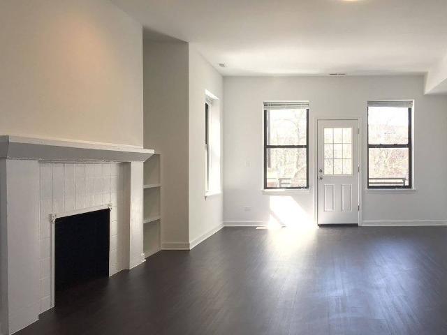 5507 5509 S. Hyde Park Boulevard 4 Bedroom Apartment for Rent at 5507 S Hyde Park Blvd, Chicago, IL 60637 Hyde Park