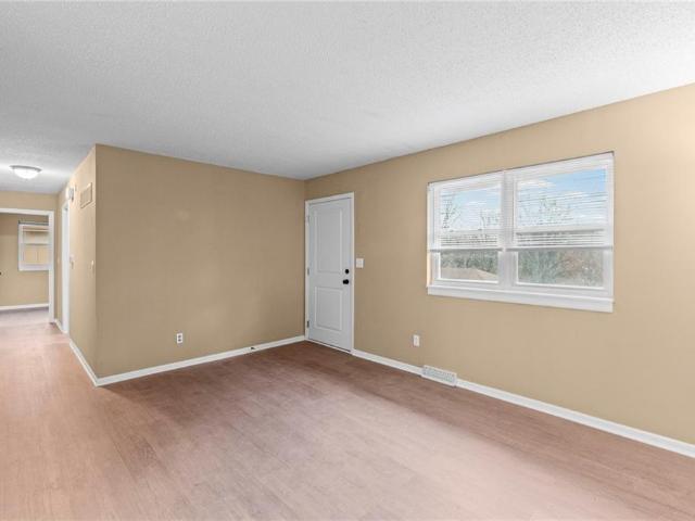 5508 NW Meadowvale Drive