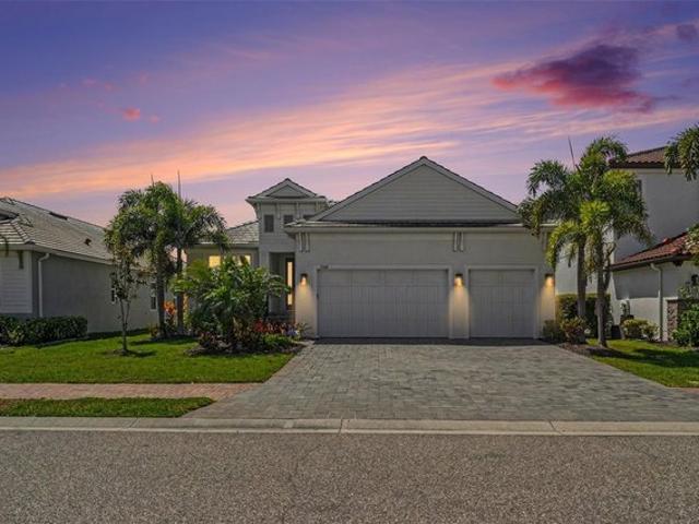5508 Title Row Dr, Bradenton, FL 34210