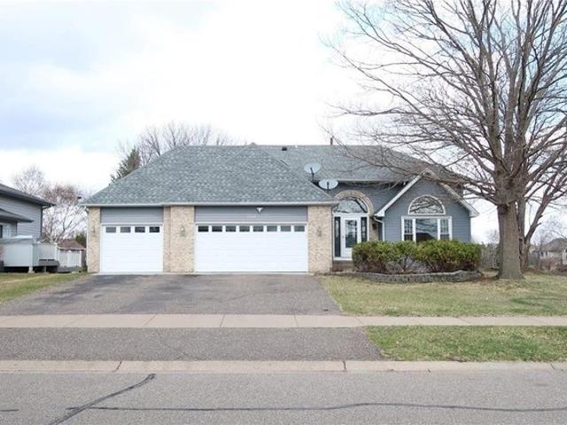 5508 91st Cres N, Brooklyn Park, MN 55443