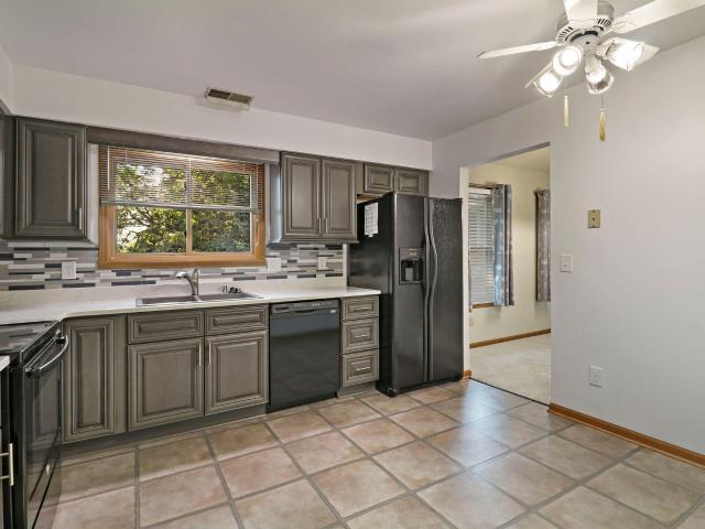 5509 Cambridge Ln, Unit 6