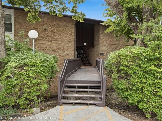 5509 E Lake Dr Apt C, Lisle, IL 60532