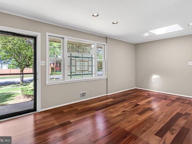 5509 Inverchapel Road