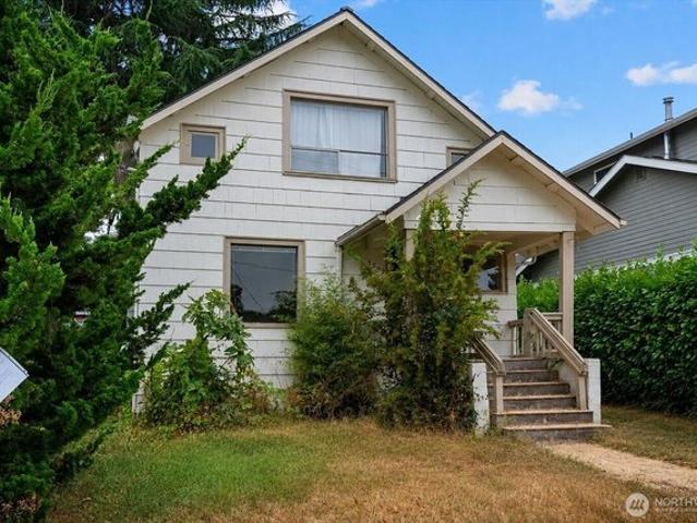 5509 Kensington Pl N, Seattle, WA 98103